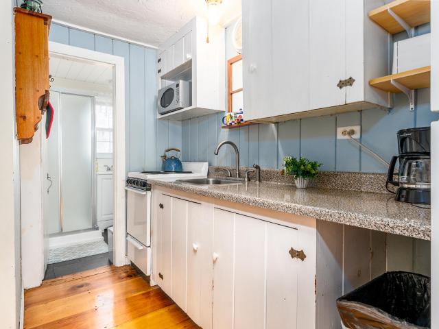 110 Glendon Road 2
