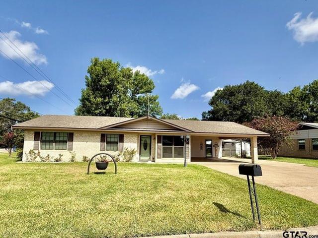 110 Glenview St, Crockett, TX 75835