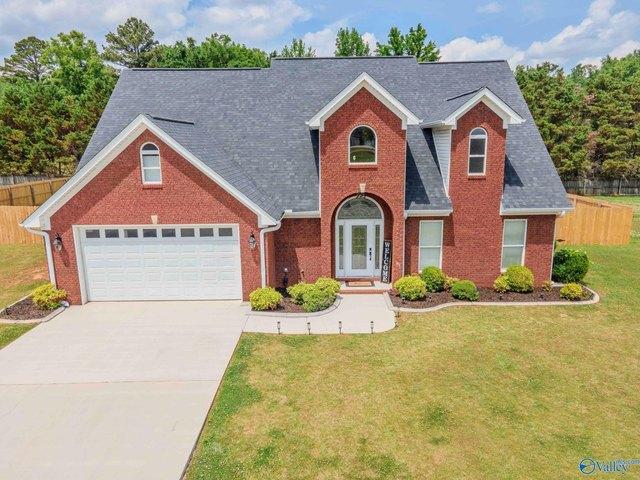 110 Grande Lake Dr, Moulton, AL 35650