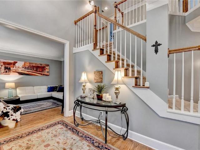 110 Grandmar Chase