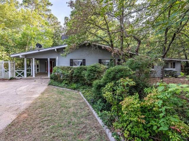 110 Green Cv, Holly Lake Ranch, TX 75765