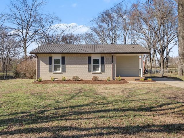 110 Green Meadow Dr, Gallatin, TN 37066 | MLS #3185 | Compass