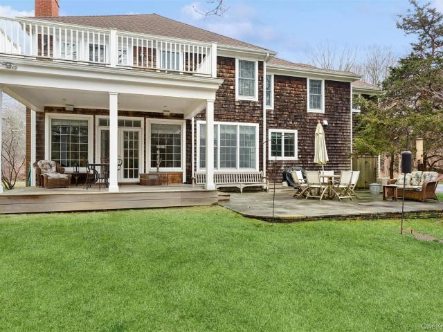 110 Greenleaf Lane