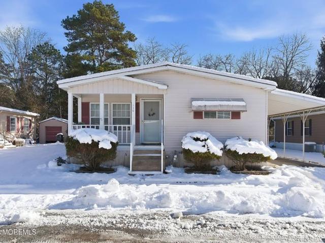 110 Douglas Dr, Jackson, NJ 08527