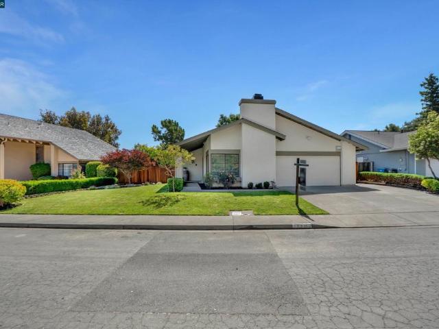 110 Dogwood Ln