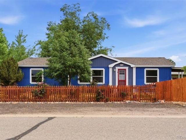 110 Dahlia St, Hudson, CO 80642