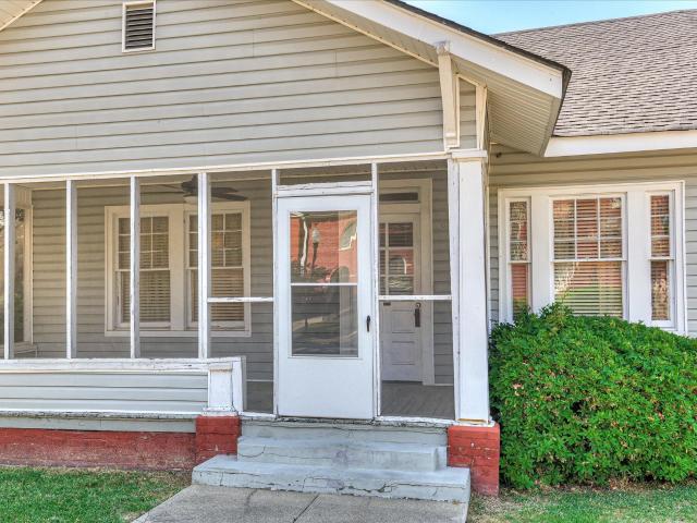 110 E 8th Street