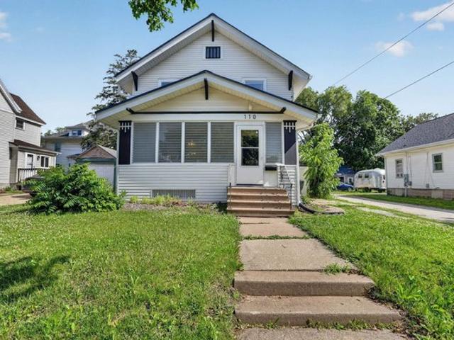 110 E 15th St, Cedar Falls, IA 50613