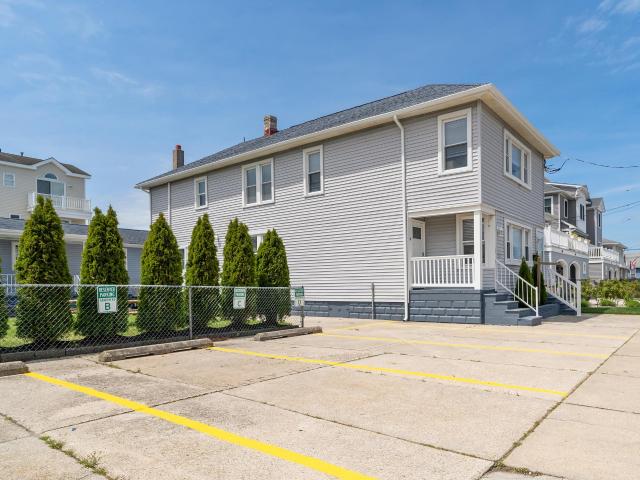 110 E 24th Avenue