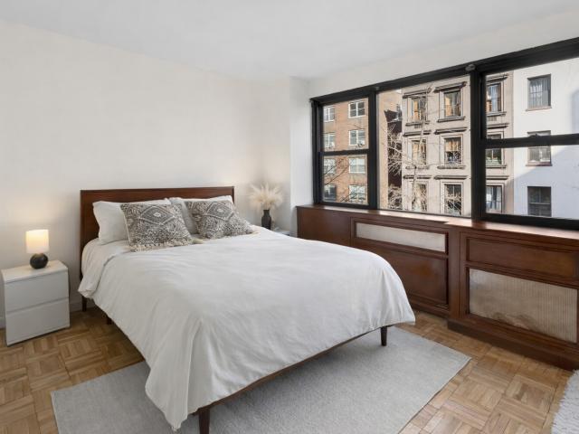110 E 36TH Street 4C