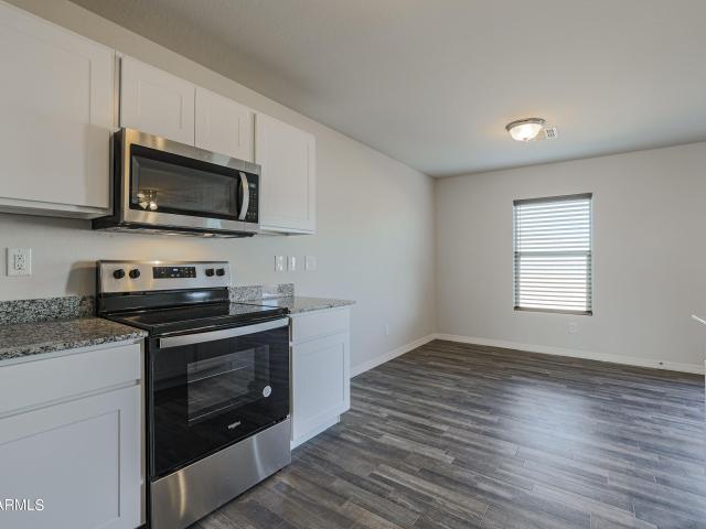 110 E Impala Place