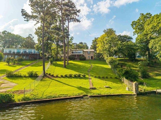 110 E Lakeland Pt, Hot Springs, AR 71913
