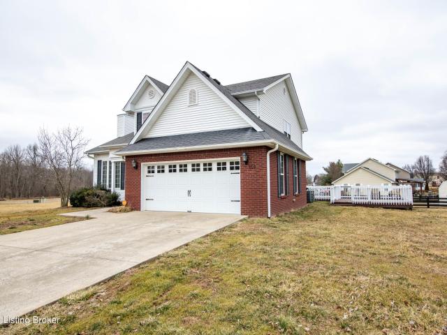 110 E Mandarin Ct