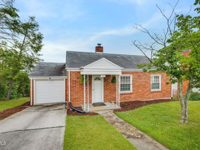 110 E Park Dr, Kingsport, TN 37660