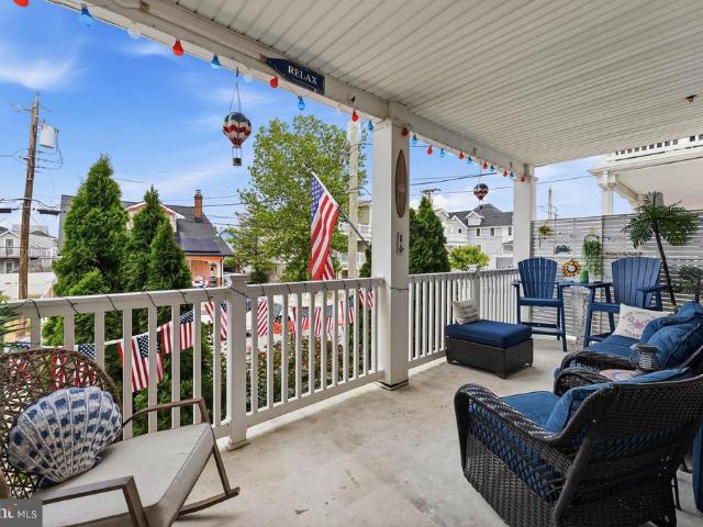 110 E Poplar Avenue # 103