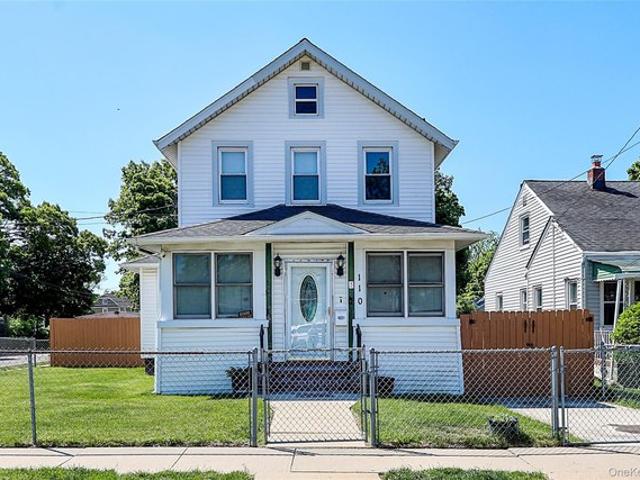 110 E Roosevelt Ave, Roosevelt, NY 11575