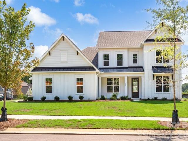 110 Elora Ln, Mooresville, NC 28115