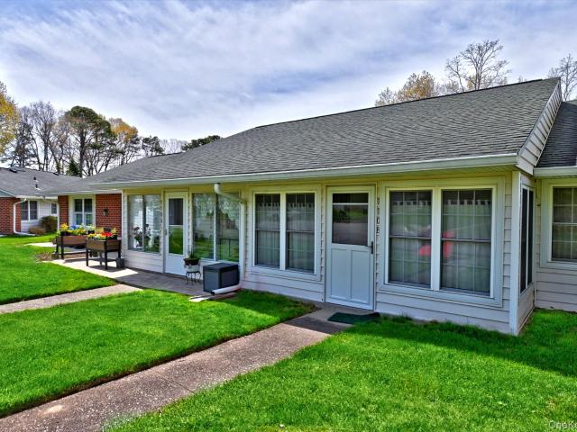 110 Exmore Ct, Unit A, Ridge, NY 11961 | MLS #992109 | Compass