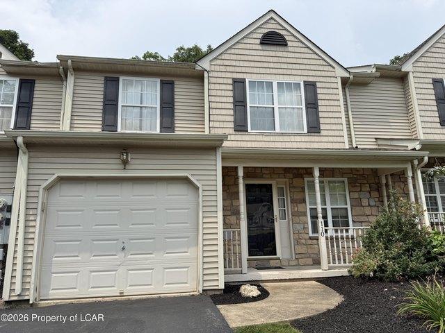 110 Fox Hollow Dr, Drums, PA 18222