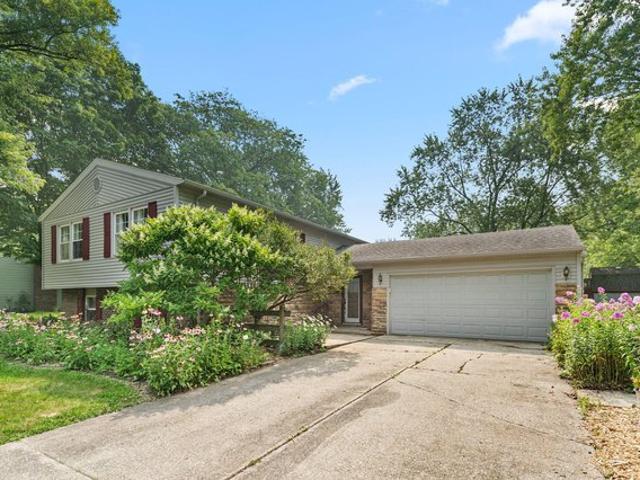 110 Fordwick Ln, Valparaiso, IN 46383
