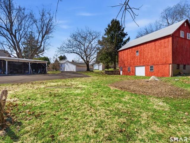 110 Freeman Rd, Middletown, CT 06457