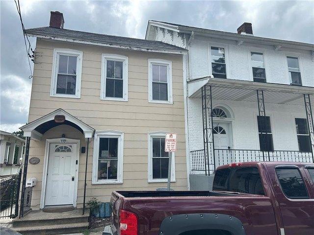 110 Front St, Catasauqua, PA 18032