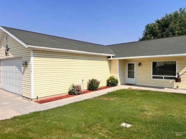 110 Knob St