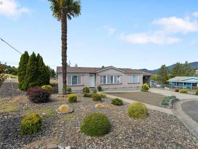 110 Kiss Ct, Roseburg, OR 97471