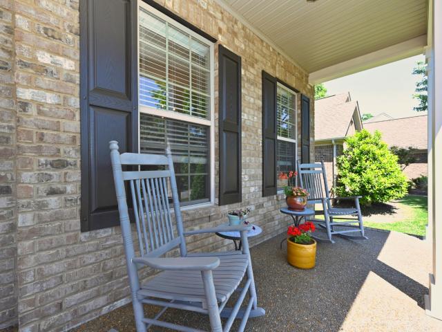 110 Hattie Ct