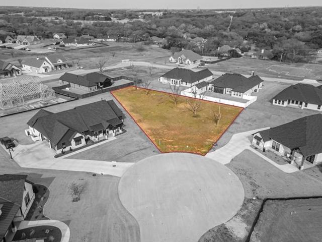110 Hazlewood Ct, Granbury, TX 76049