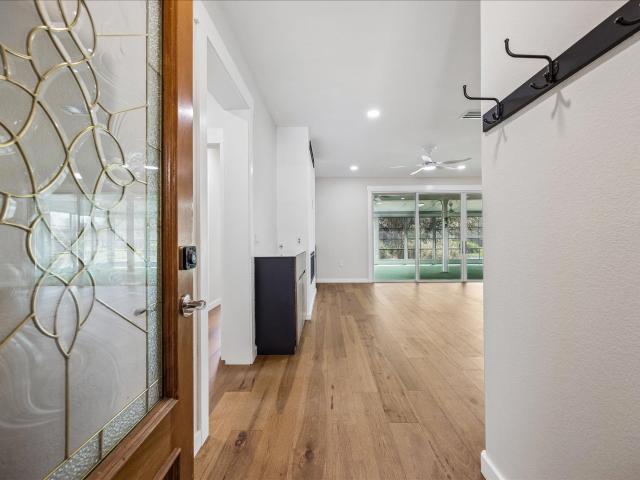 110 Hale Ct