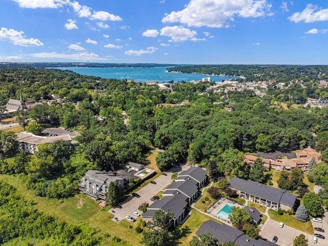 110 Hank Jay Dr Unit E, Lake Geneva, WI 53147
