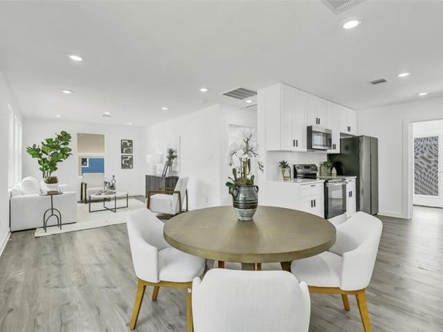 110 Harris Ct, Houston, TX 77009