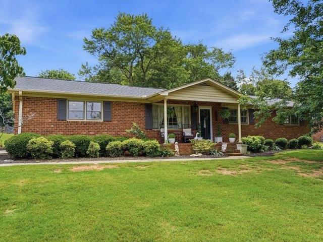 110 Harris Dr, Greer, SC 29651