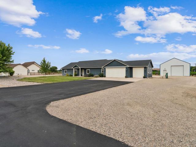 110 Harris Ln