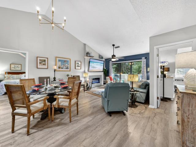 110 Hartland Dr. 15 D