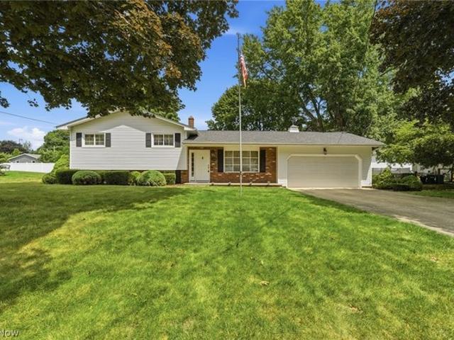 110 Hemlock Ct, Painesville, OH 44077