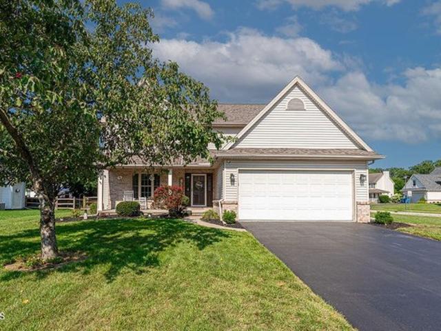 110 Hidden Meadow Dr, Holland, OH 43528