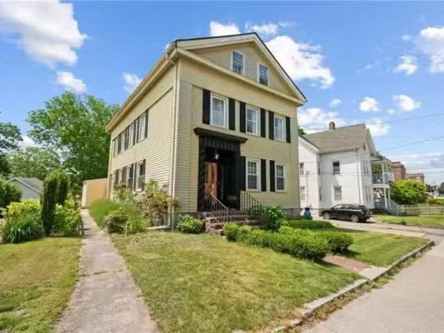 110 High Street, 2, Westerly, RI 02891