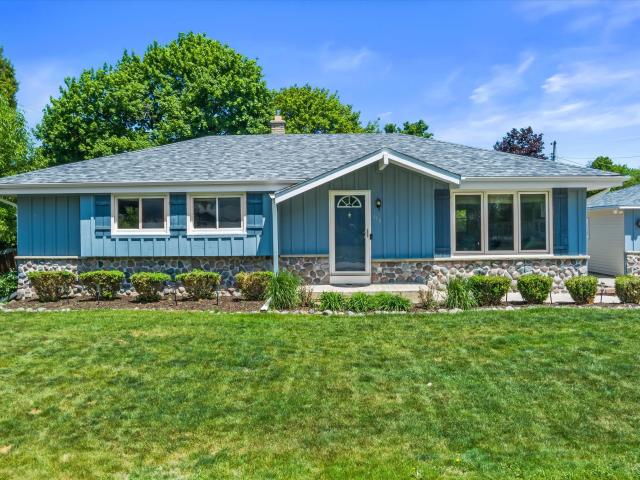 110 Highland Dr