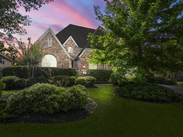 110 Hunter Hollow Dr, Montgomery, TX 77316
