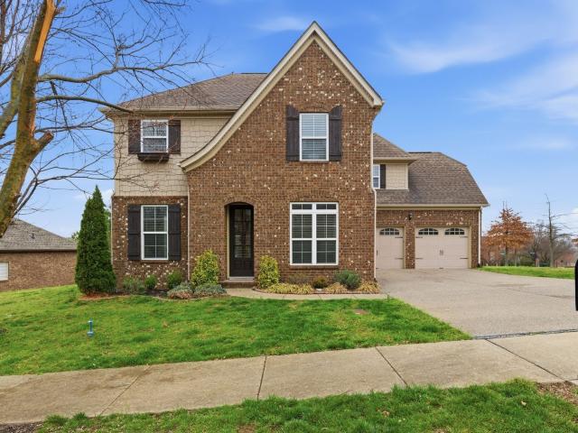 110 Irvine Ln
