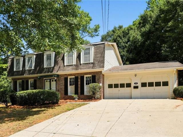 110 Jade Cove Cir, Roswell, GA 30075