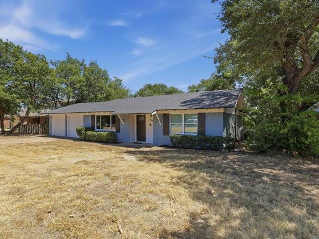 110 Oak Ridge Ter, Weatherford, TX 76086