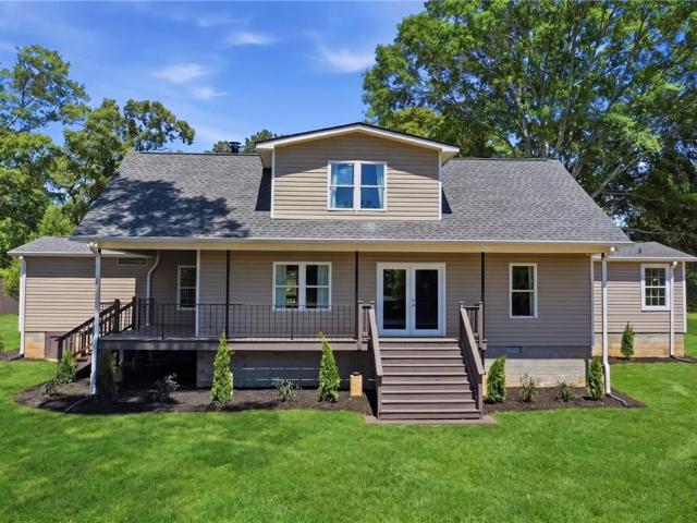 110 October Woods Dr, Athens, GA 30601 | MLS #7756 | Compass
