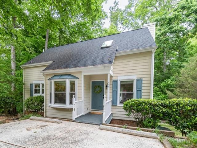 110 Lorilane Dr, Carrboro, NC 27510