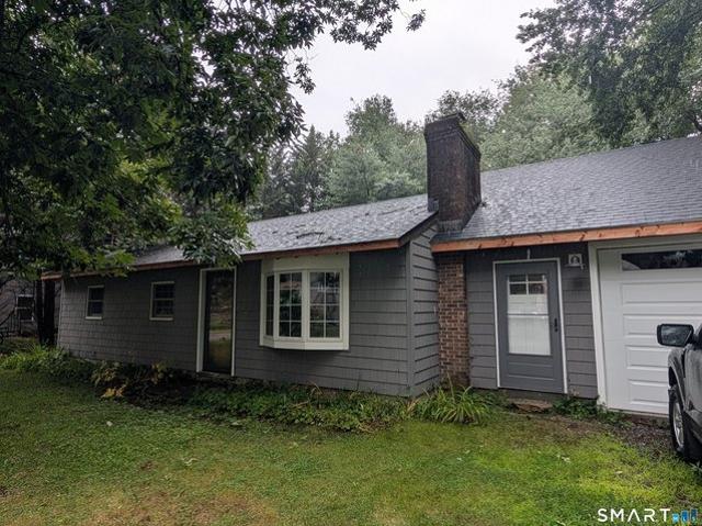 110 Laurelwood Dr, East Lyme, CT 06357