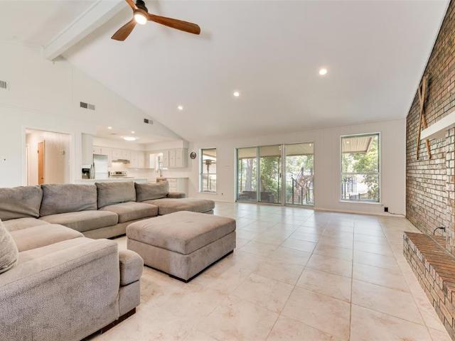 110 LA Jolla Street