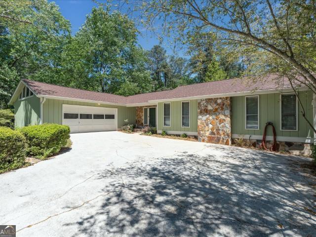 110 Lake Terrace Court