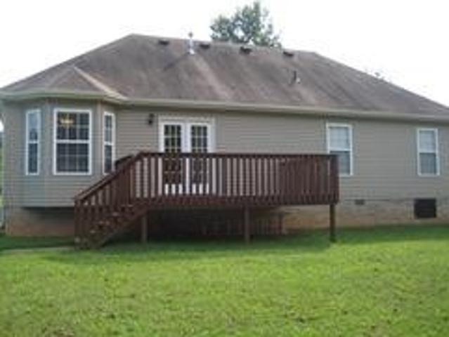 110 Larkspur Ct